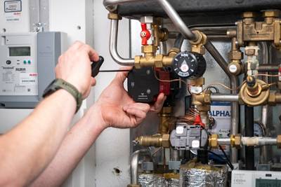 Easy replacement of circulator pump with the ALPHA2 GO | Grundfos