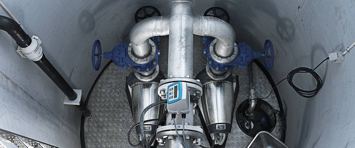 Guide rail system for submersible pumps | Grundfos